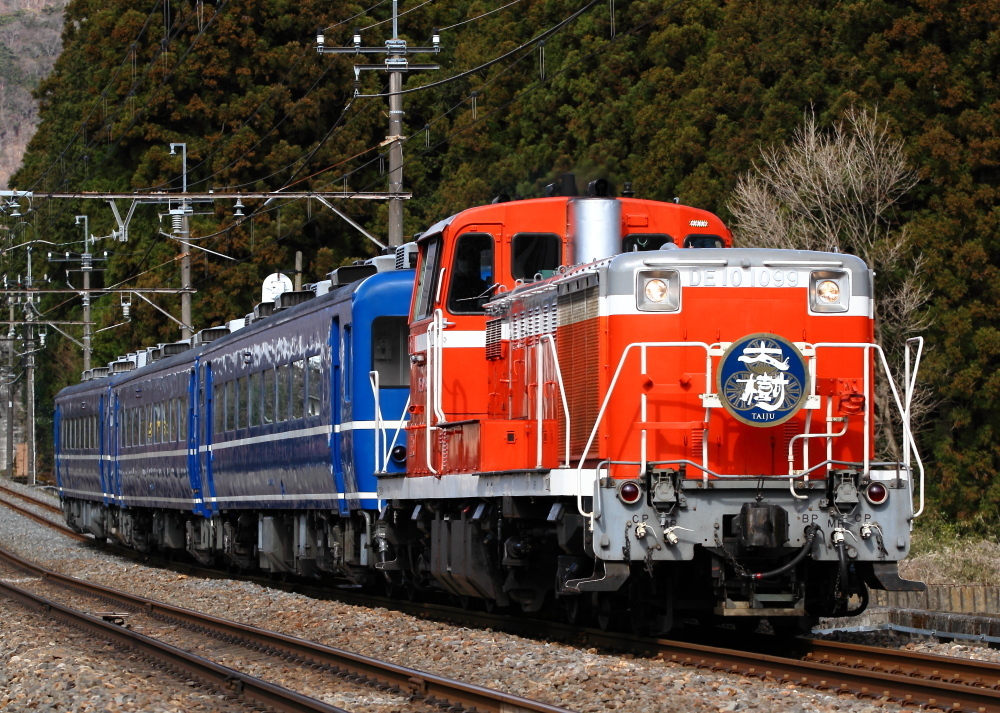 【DE10+14系】 DL大樹: 津田沼電車区の撮影記